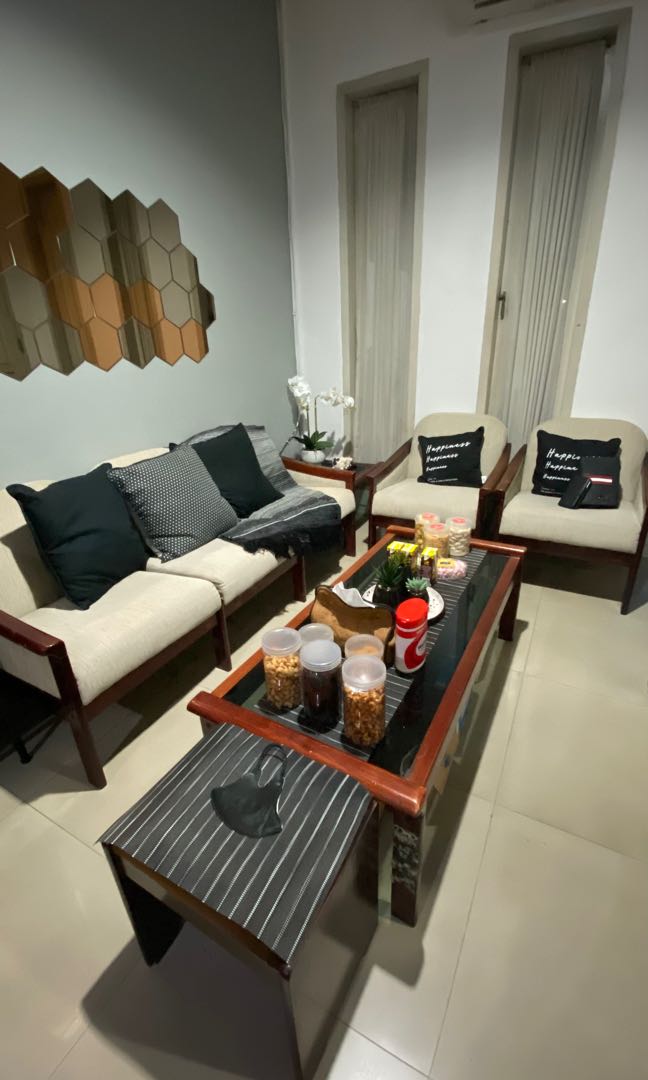 Sofa set vintage Ligna, Perabotan Rumah di Carousell