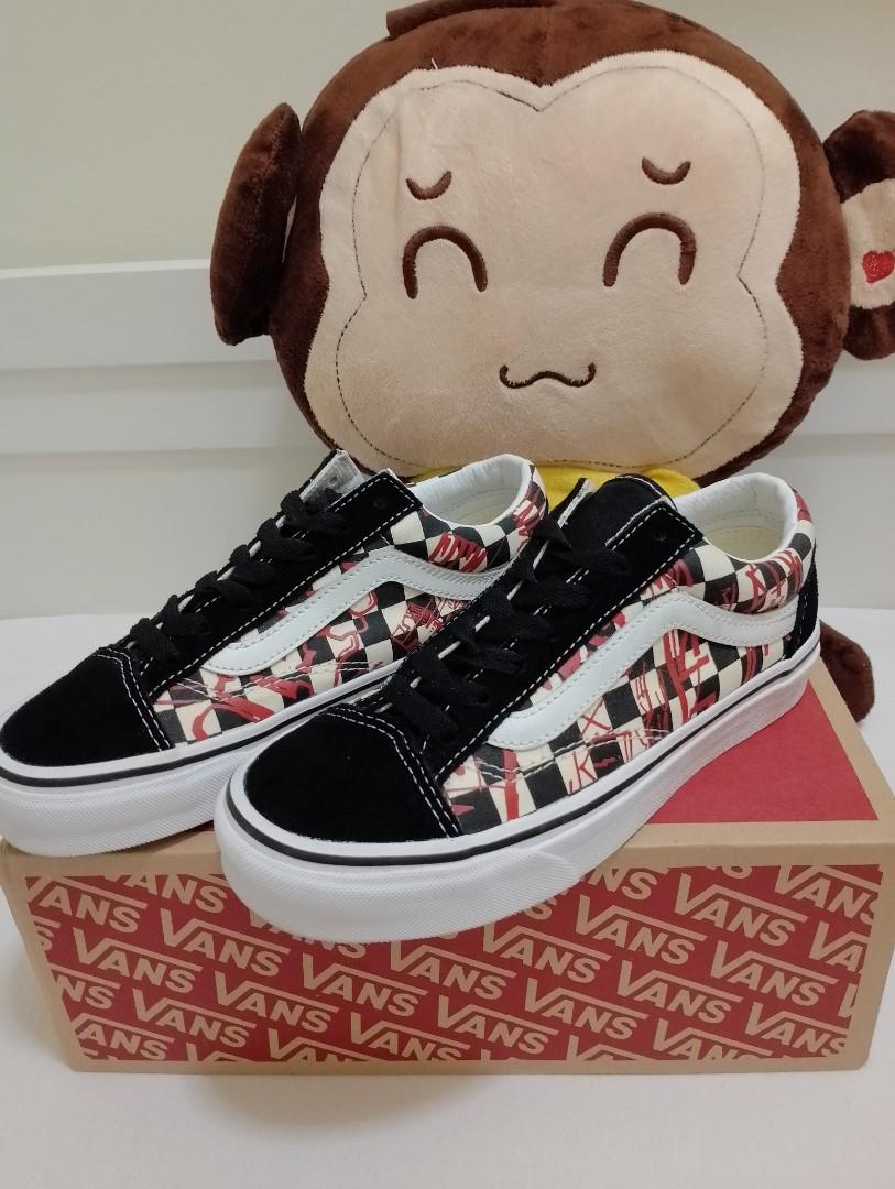 Vans like new, Women's Fashion, Footwear, Sneakers on Carousell