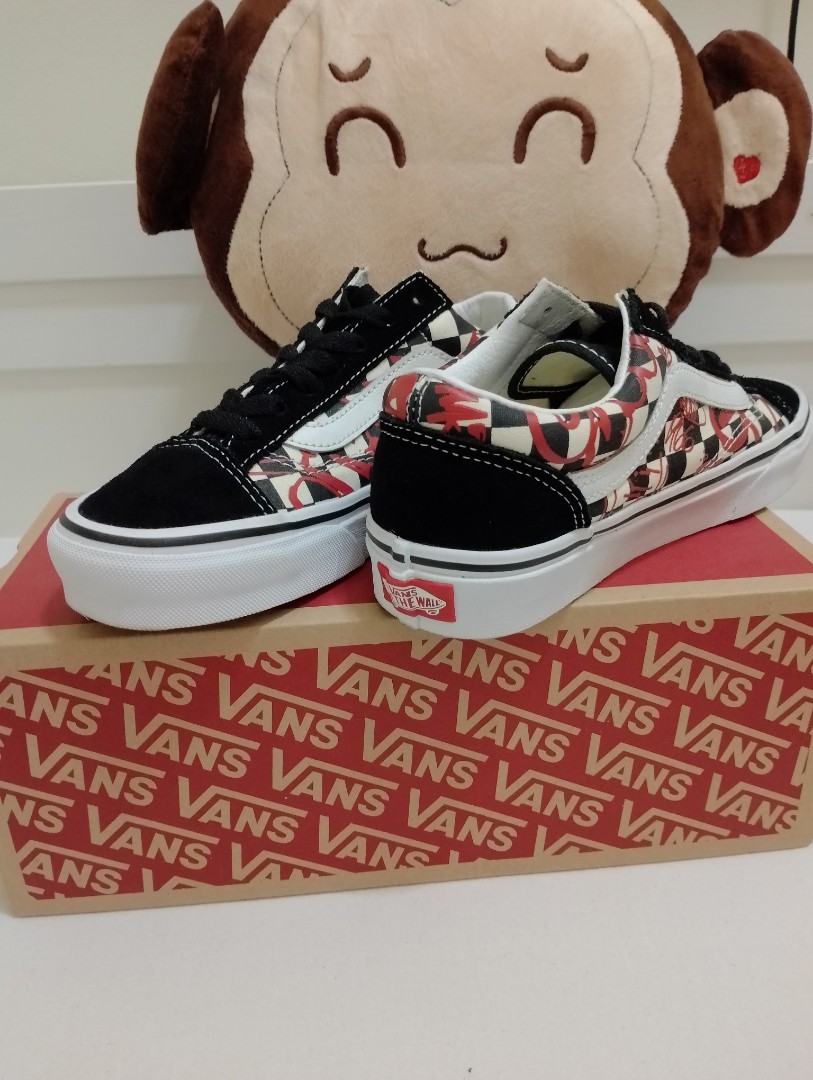 Vans like new, Women's Fashion, Footwear, Sneakers on Carousell