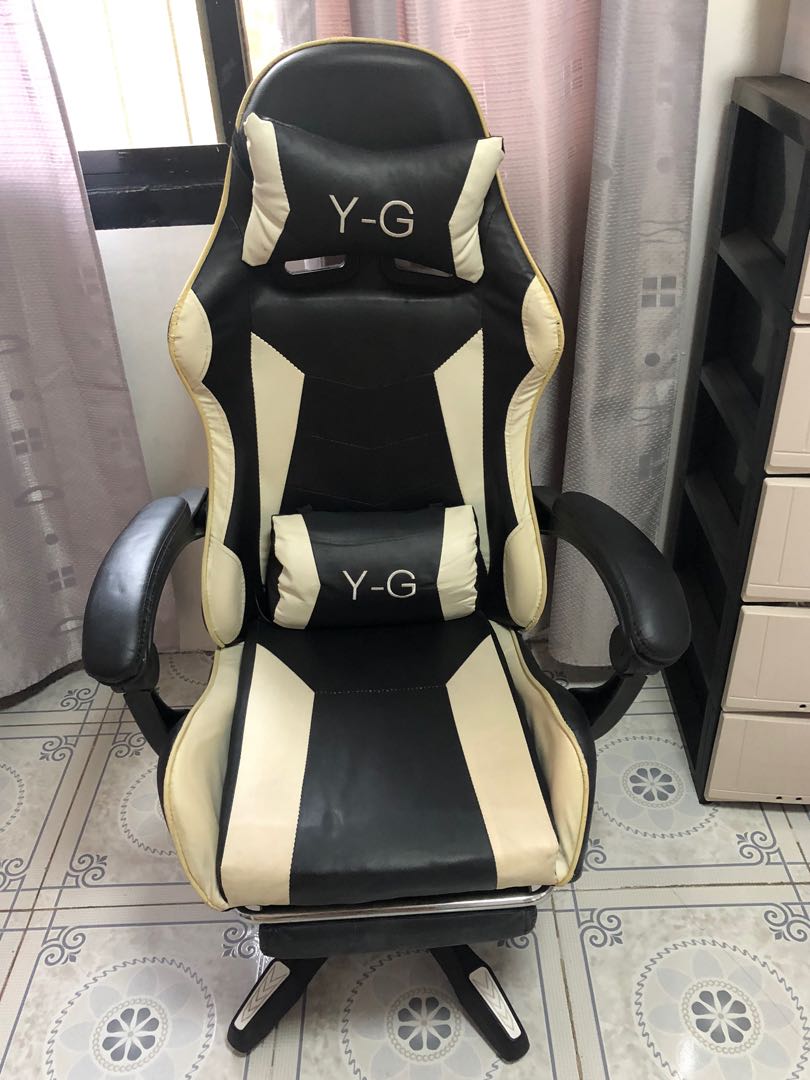 Gaming chair ( Second hand ), Furniture & Home Living, Furniture ...