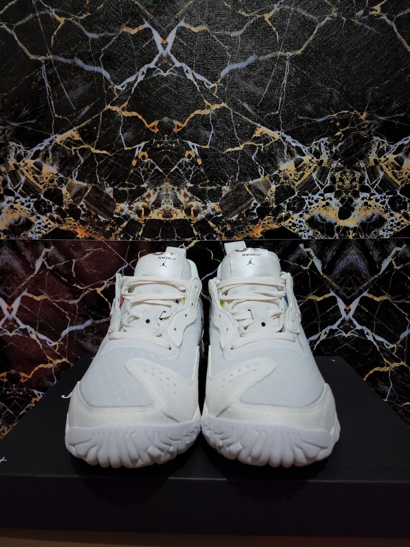 Jordan Delta 2 SE Sail/Chile Red/Signal Blue/Black, Men's Fashion ...