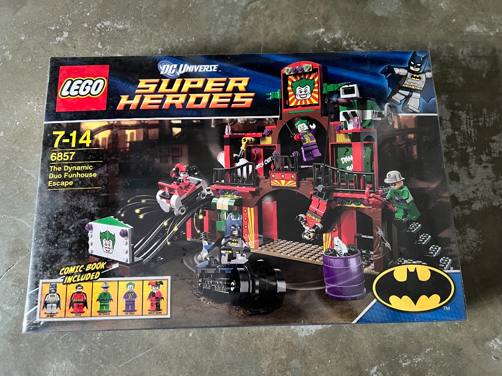 LEGO 6857 The Dynamic duo Funhouse escape, Hobbies & Toys, Toys & Games ...