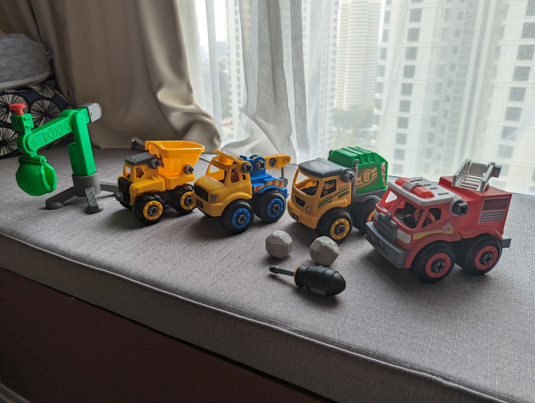 Machine Maker - truck set, Hobbies & Toys, Toys & Games on Carousell