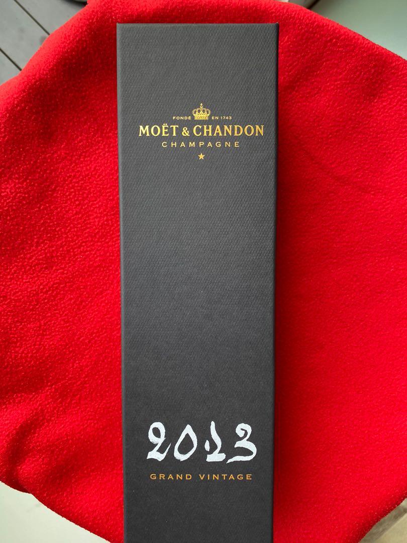 Moet et Chandon champagne paper bags n gift box packaging, Everything ...