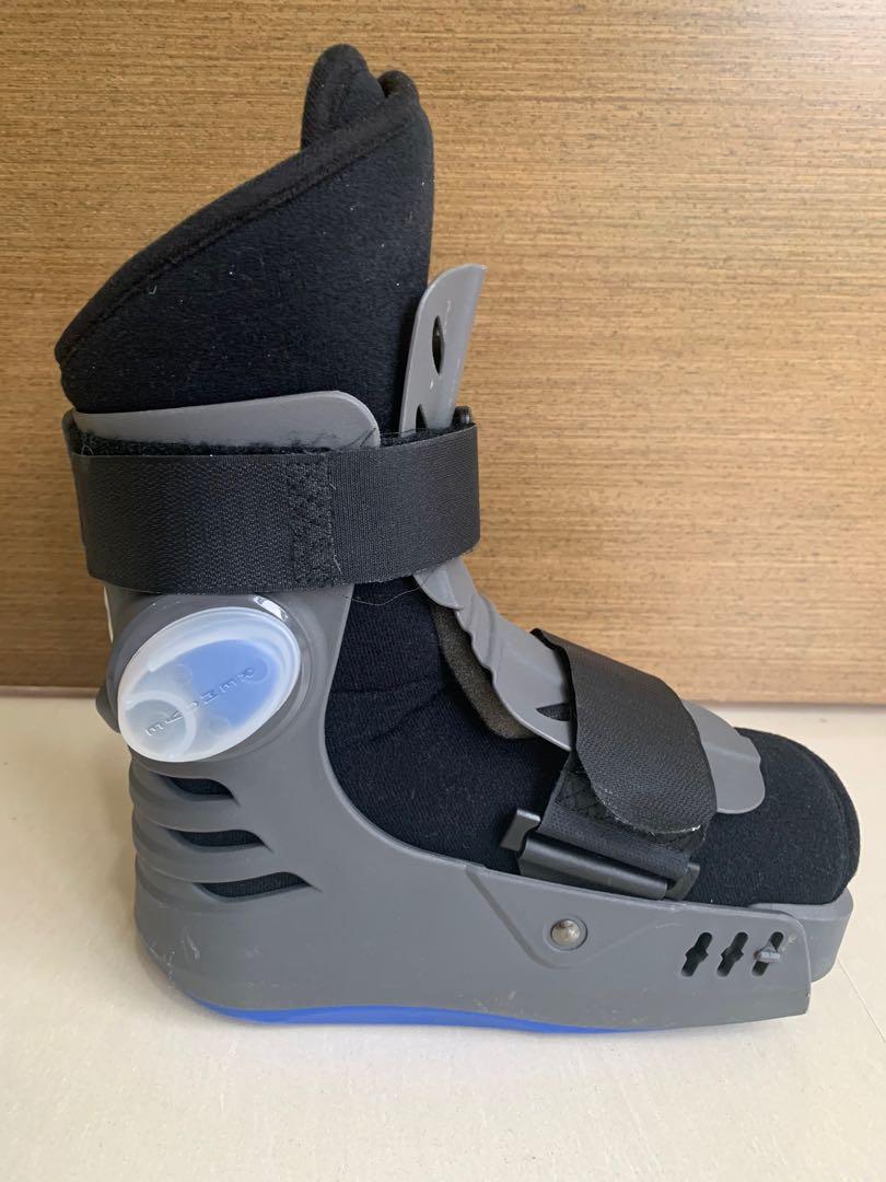 As good as new Aircast boot, Health & Nutrition, Medical Supplies ...