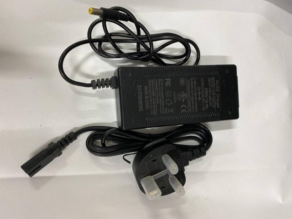 42v 1.5A Charger for 36v battery DC5.5 x 2.1mm For Jimove MC LC Venom Ebike Escooter windrider ...