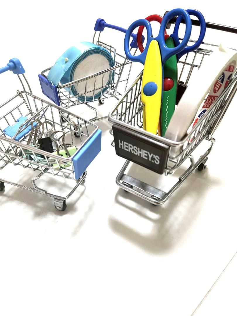 Hershey branded miniature metal trolley + 2 smaller no brand ...