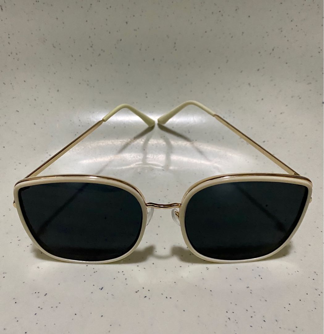 Oversized sunglasses (white rim), Women's Fashion, Watches ...