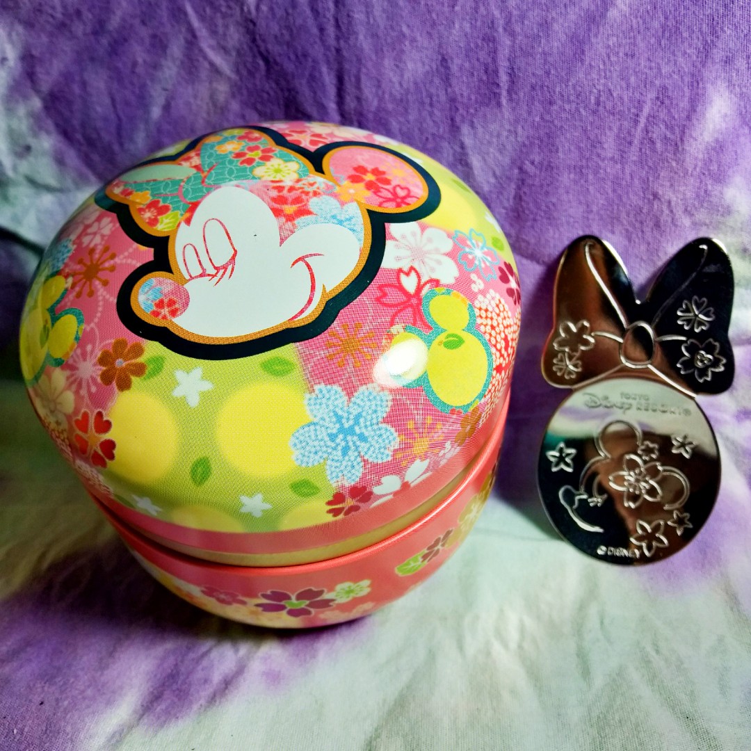 Original Minnie Mouse Tin Container with Souvenir Spoon, Hobbies & Toys ...