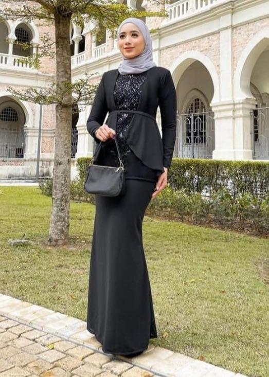 Qiszar Timeless Raya, Women's Fashion, Muslimah Fashion, Baju Kurung ...