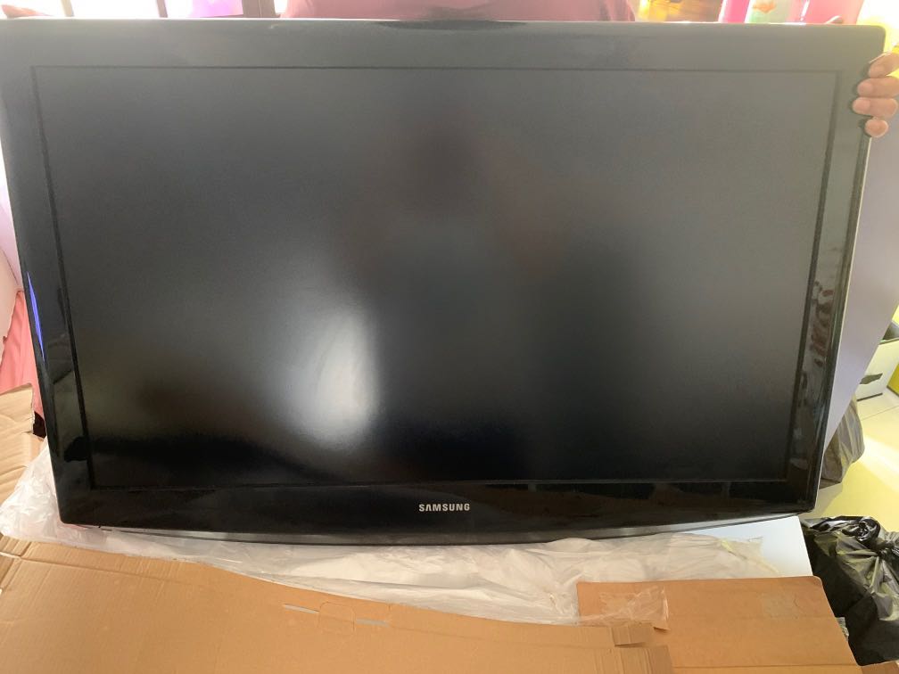 Samsung 40 inch tv screen, TV & Home Appliances, TV & Entertainment, TV ...