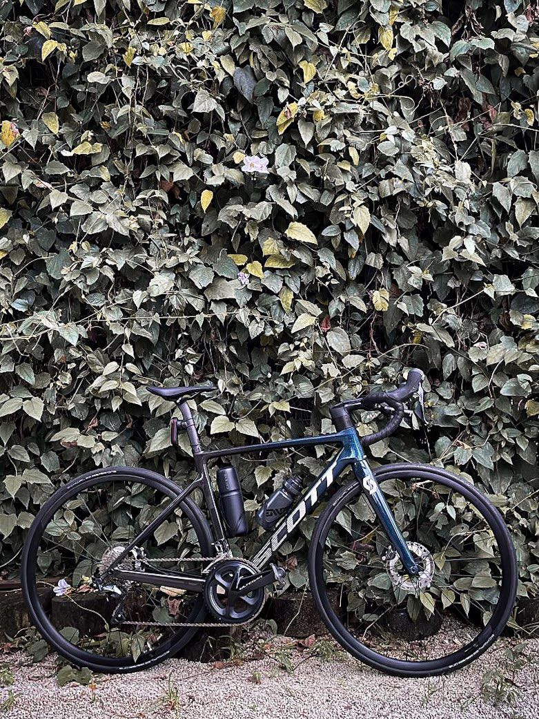 Scott Addict RC 40 S52 (Whole Bike) Price Fixed, Sports Equipment, Bicycles & Parts, Bicycles on ...