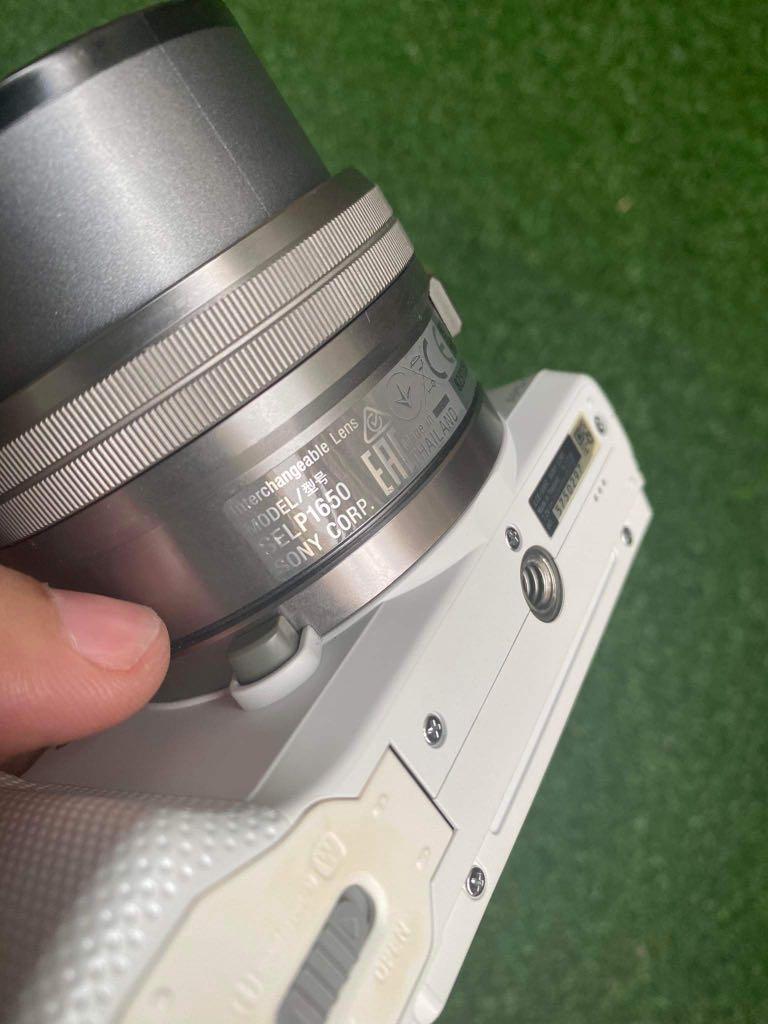 Sony A5000 (White), Photography, Cameras on Carousell