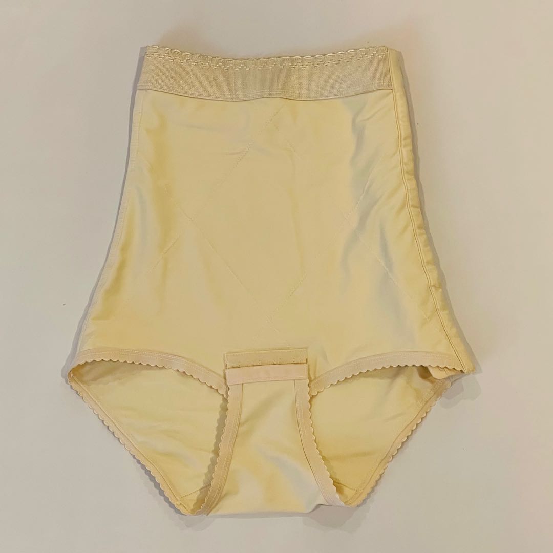 Wink Medical grade postpartum/slimming binder, Babies & Kids, Maternity ...