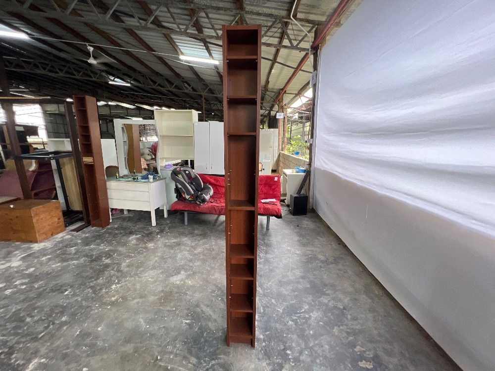 Wooden Thin Tall Bookshelf / Rak Buku Tinggi Nipis Kayu, Furniture ...