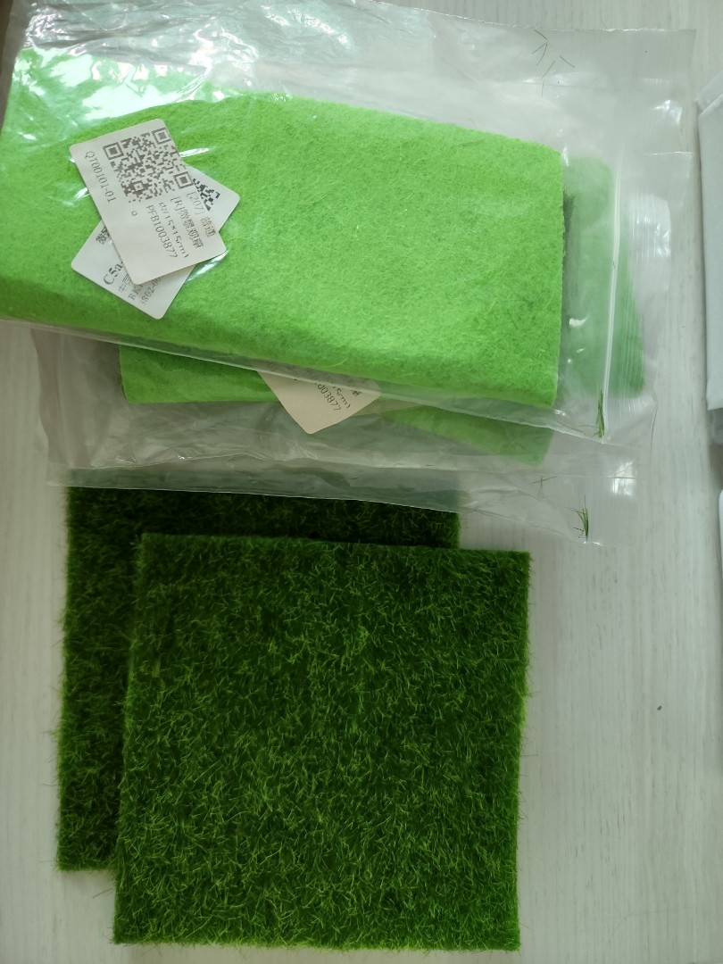 9 pieces of artificial grass, Hobbies & Toys, Stationery & Craft, Craft ...