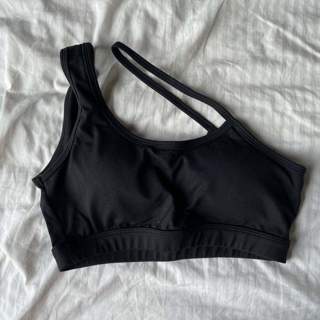 Black Toga Sports Bra, Women's Fashion, Activewear on Carousell