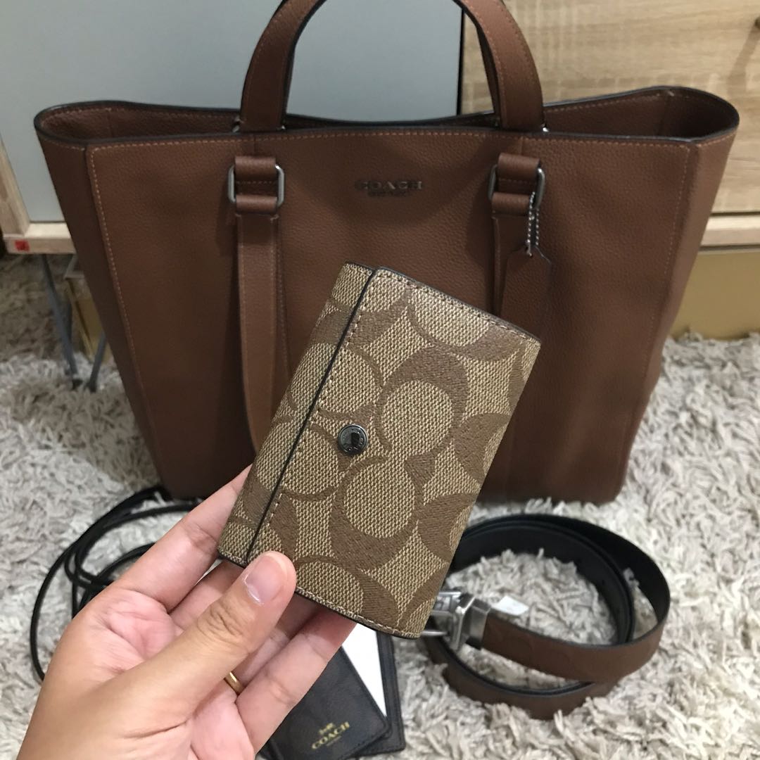 Coach five ring key case, Women's Fashion, Watches & Accessories, Other ...