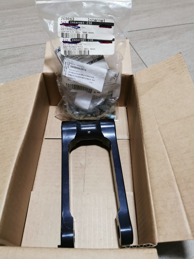 Devol Lowering Link and OEM screws., Motorcycles, Motorcycle ...