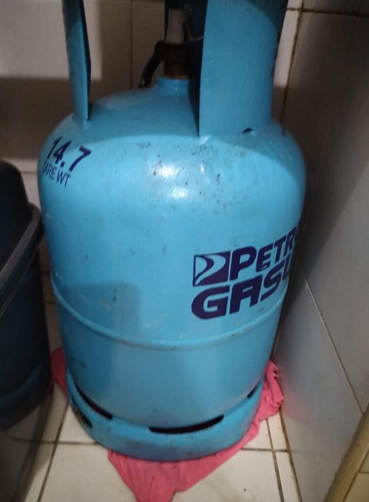 Gasul with regulator and Double Burner, TV & Home Appliances, Kitchen ...