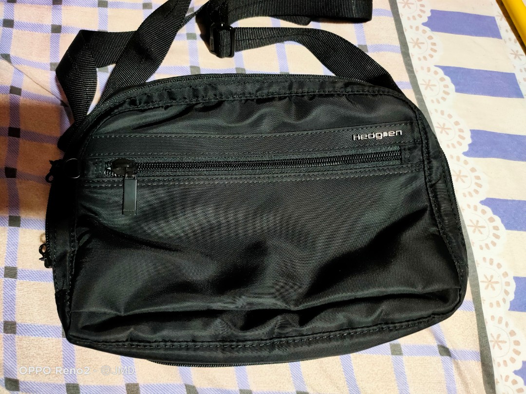 Hedgren authentic expandable 4 compartment sling bag new, Men's Fashion ...