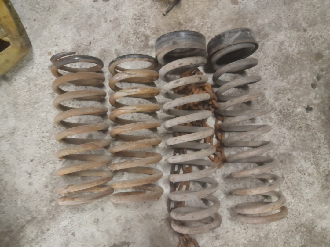 Mercedes W140 Coil Spring, Auto Accessories on Carousell
