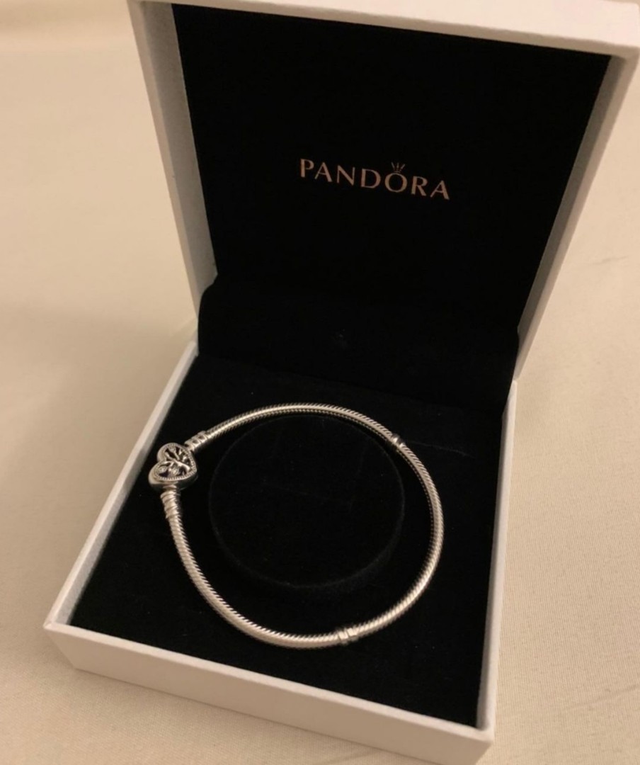 Pandora heart lock bracelet in silver family, Women's Fashion, Jewelry ...