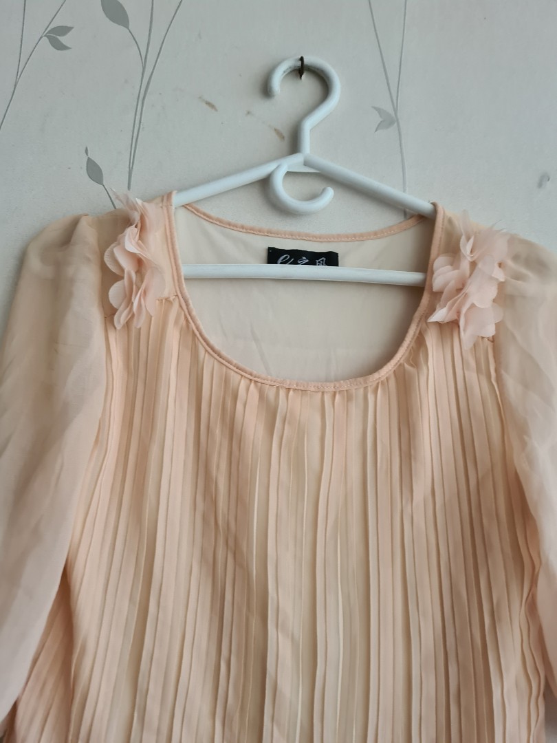Peach color with electric pleats, Women's Fashion, Dresses & Sets ...