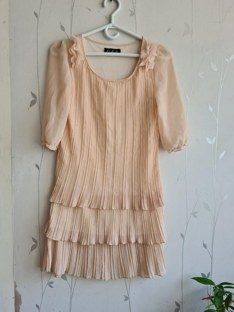 Peach color with electric pleats, Women's Fashion, Dresses & Sets ...