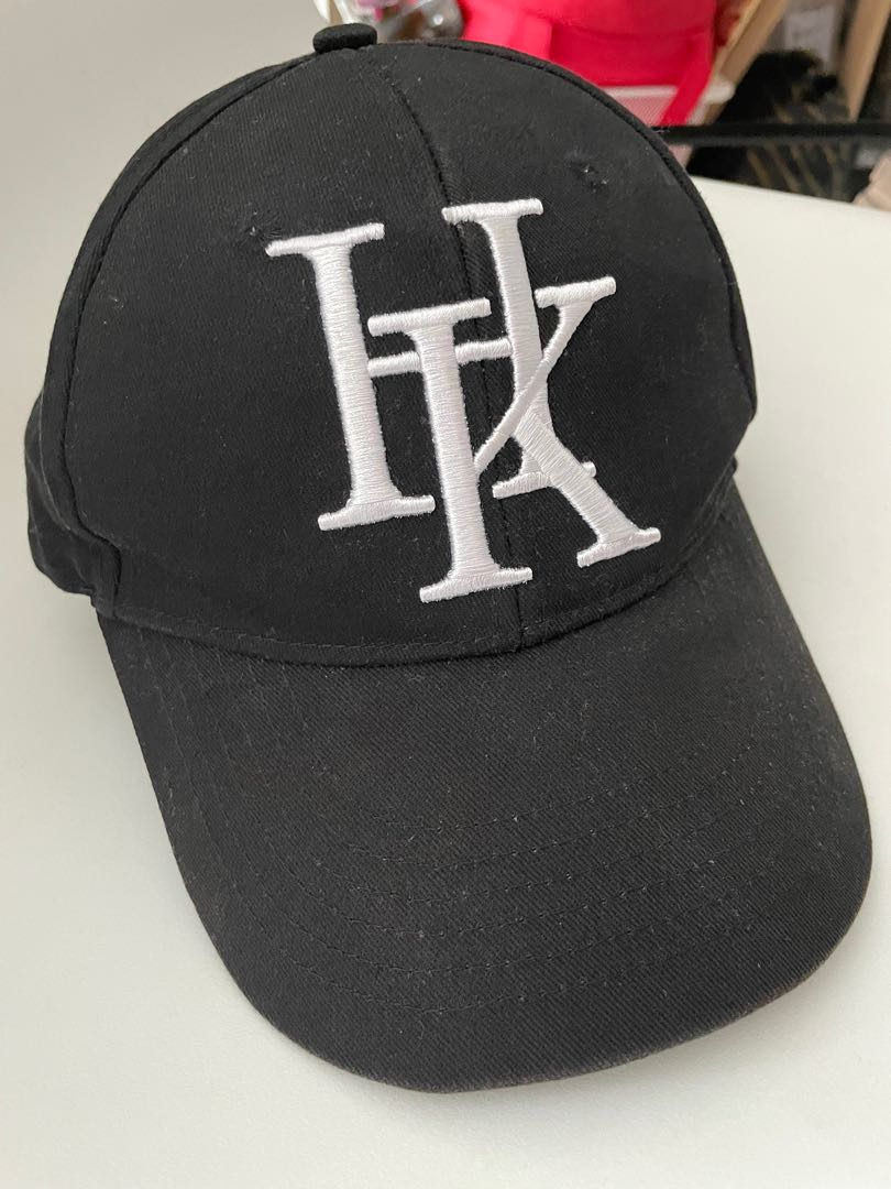 黑色 HK Cap帽, 男裝, 手錶及配件, 棒球帽、帽 - Carousell