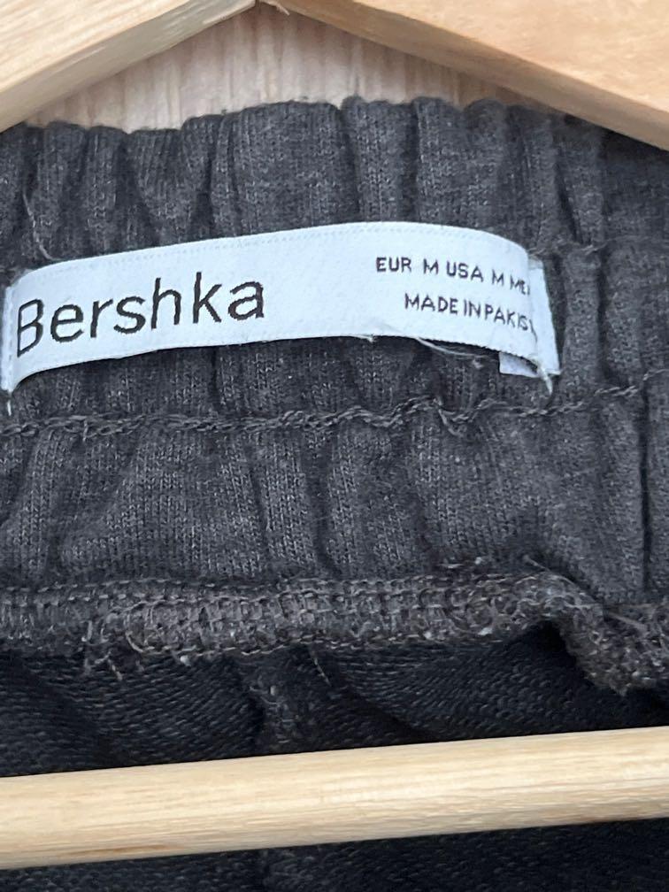 Bershaka short, Women's Fashion, Bottoms, Shorts on Carousell