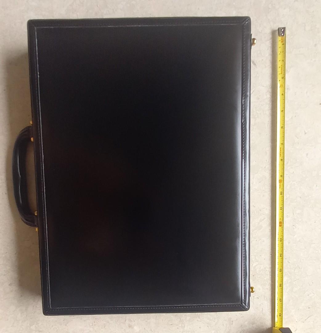 Classic Condotti Genuine Leather slim briefcase, Men's Fashion, Bags ...