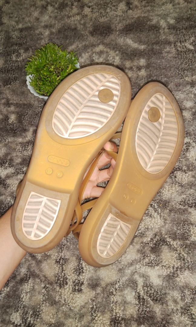Crocs gladiator w6, Women's Fashion, Footwear, Flats & Sandals on Carousell