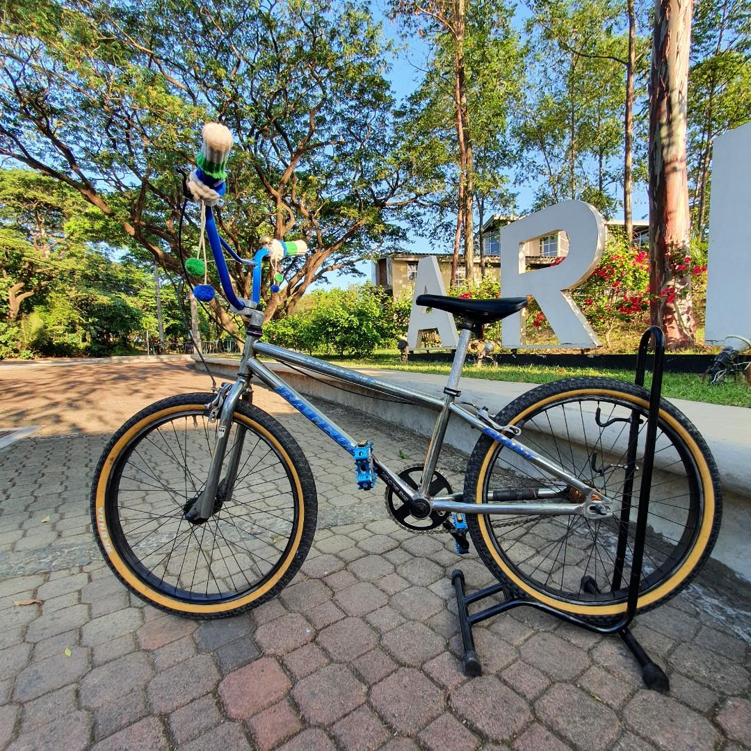 Custom cruiser giant mosh BMX 24 Old school, Sports Equipment, Bicycles ...