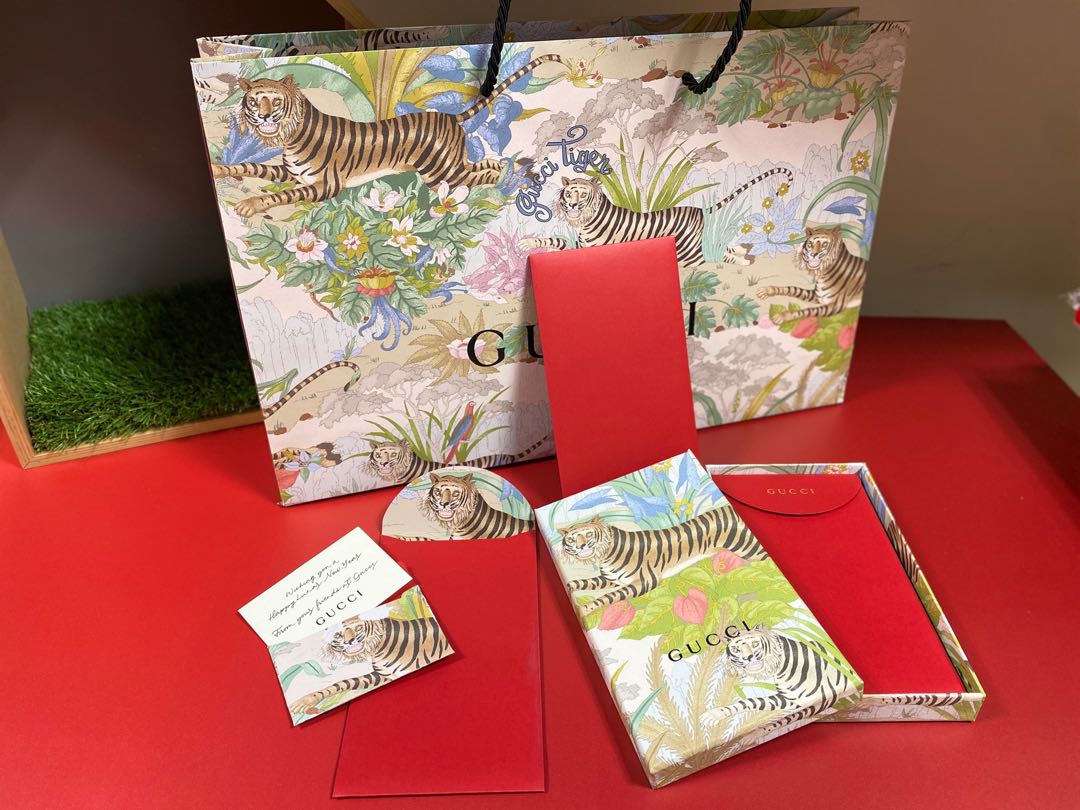 GUCCI ang pow red packet & paper bag - Year of the Tiger 2022, Hobbies ...