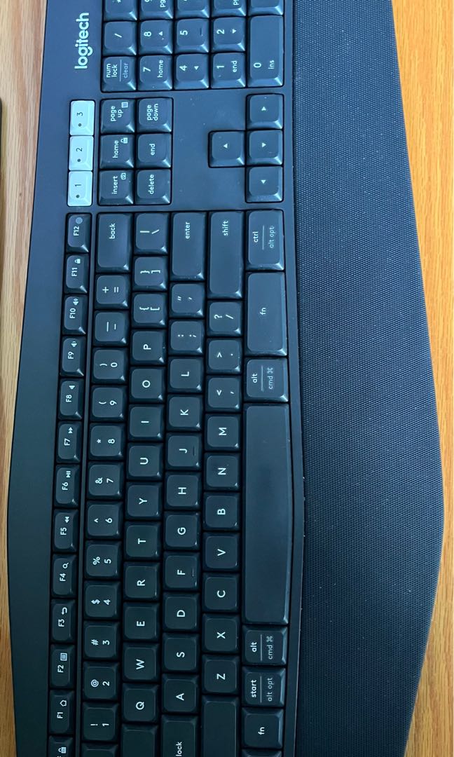 Logitech K850 + M720, Computers & Tech, Parts & Accessories, Computer ...