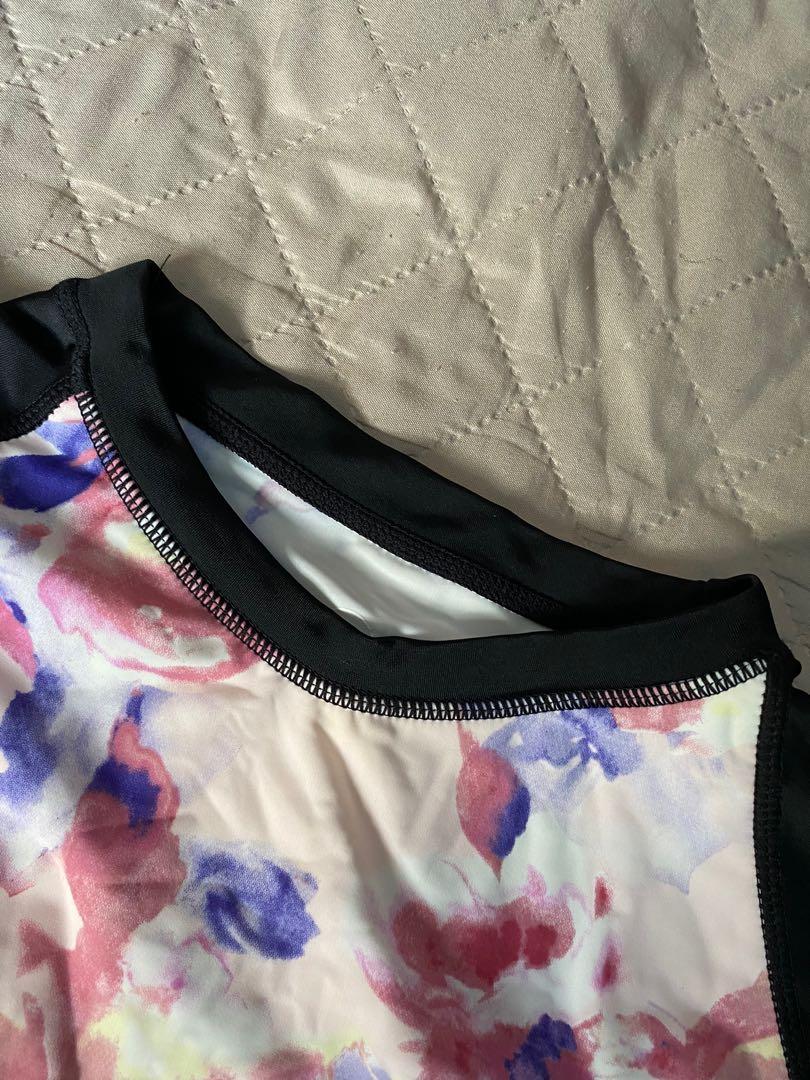Rash Guard Crop Top, Women's Fashion, Swimwear, Rash guard on Carousell