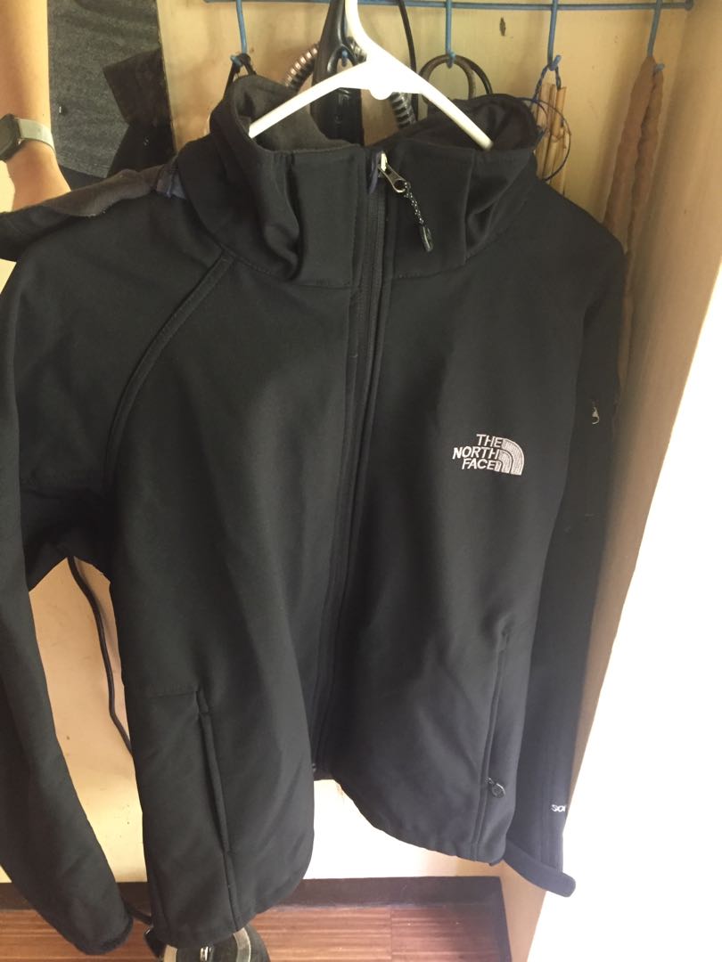 TNF Jacket, Men's Fashion, Coats, Jackets and Outerwear on Carousell