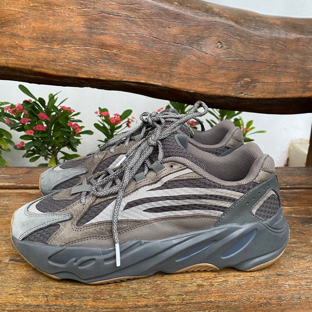 Adidas Yeezy Geode V2, Men's Fashion, Footwear, Sneakers on Carousell