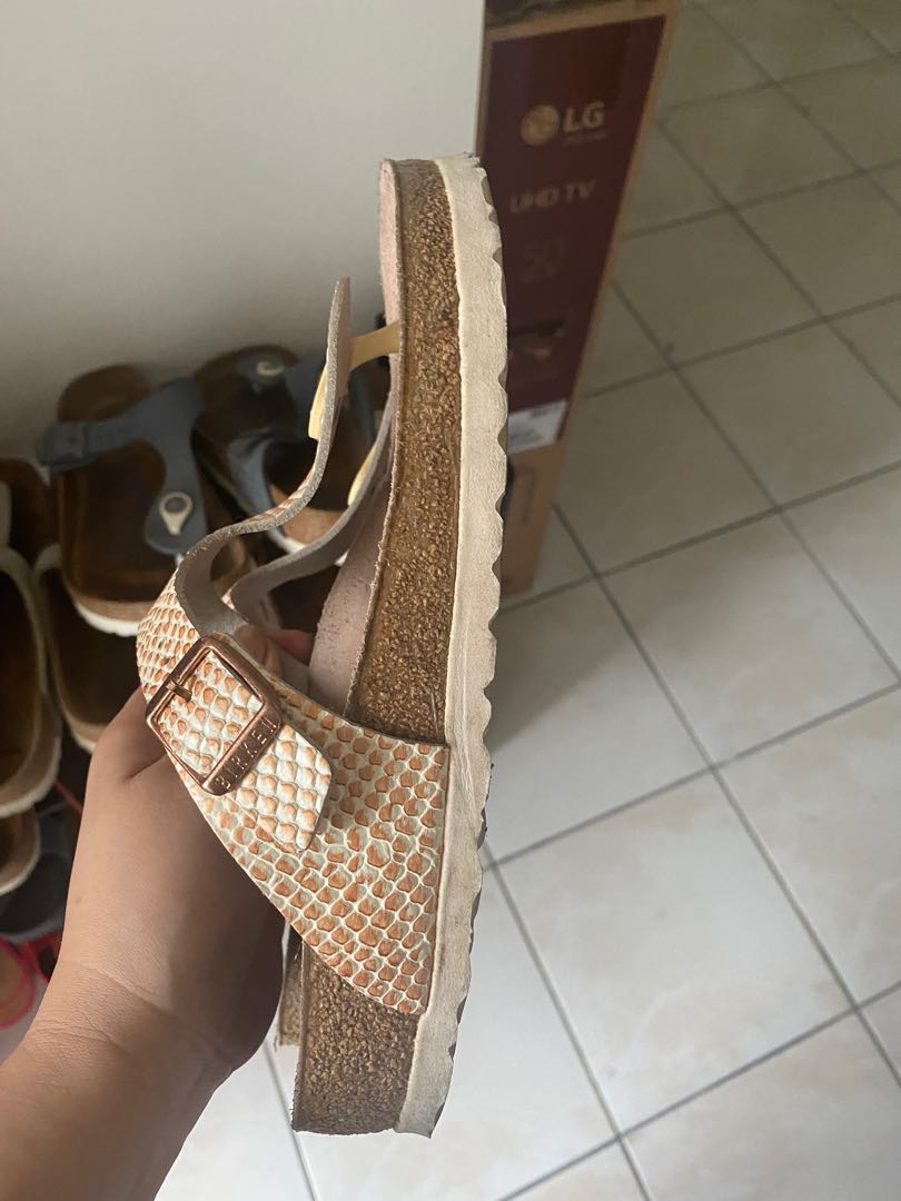 Birkenstock Gizeh shiny phyton thong sandal, Women's Fashion, Footwear ...