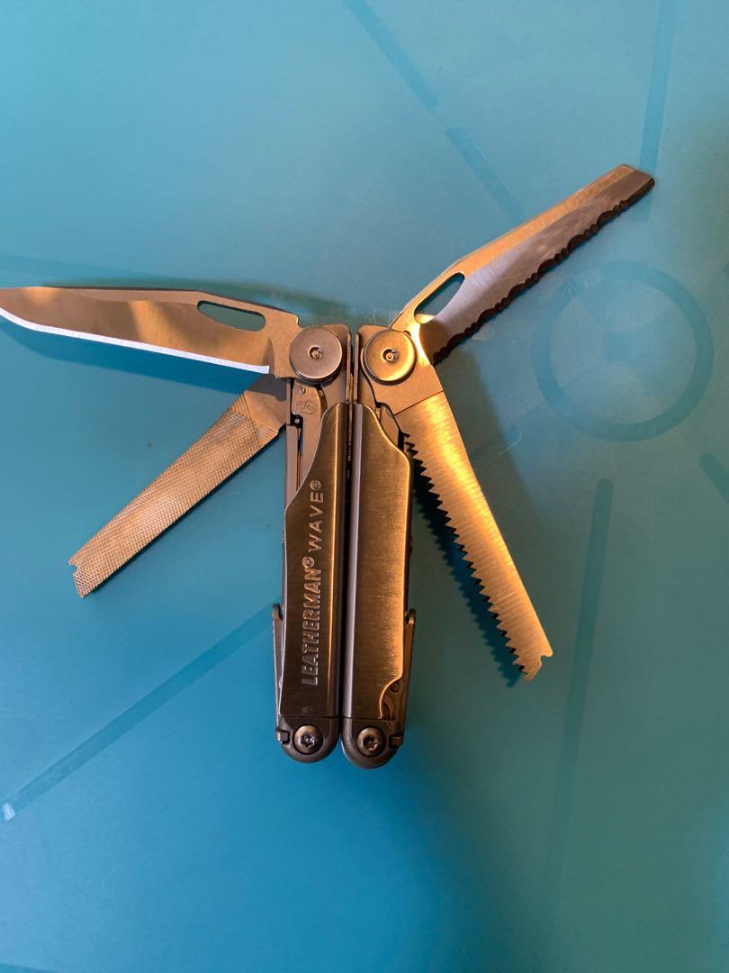 Leatherman Wave with Leather Sheath and 40 Bit Screwdriver Ends ...