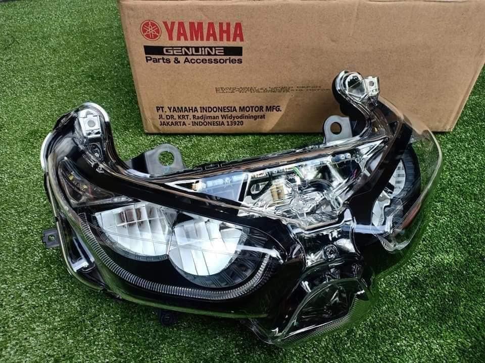 Instock Xmax headlight original Yamaha NOT PREORDER , Motorcycles ...
