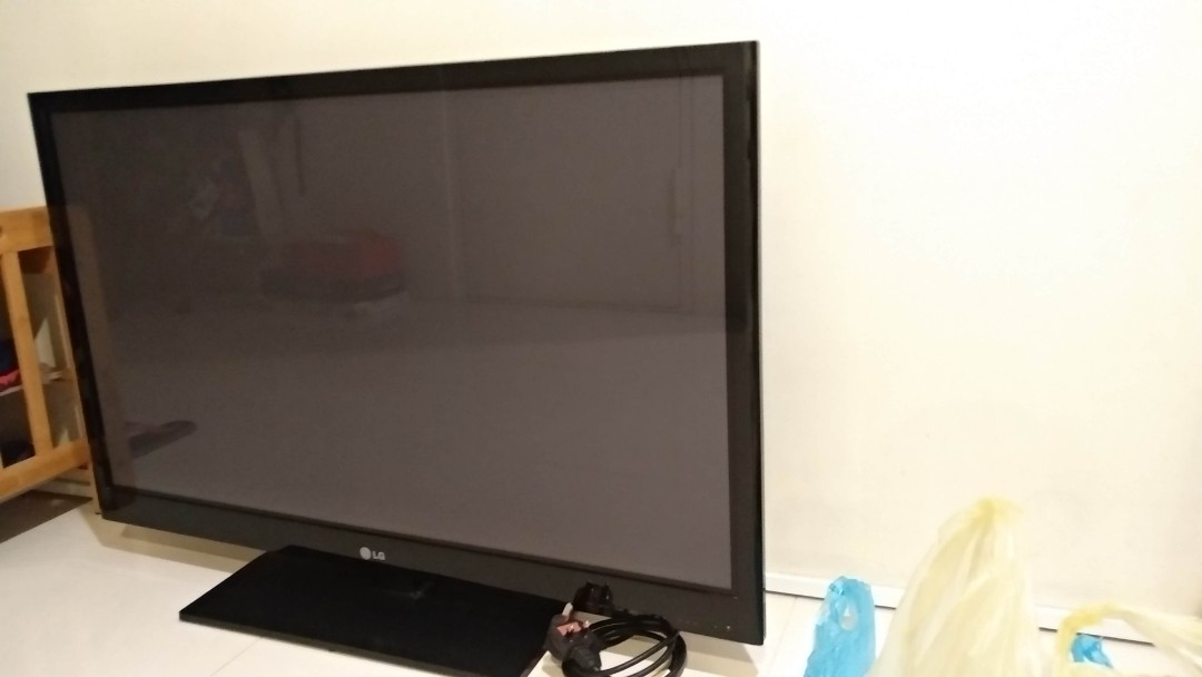 42 inch LG plasma TV - for repair, TV & Home Appliances, TV ...