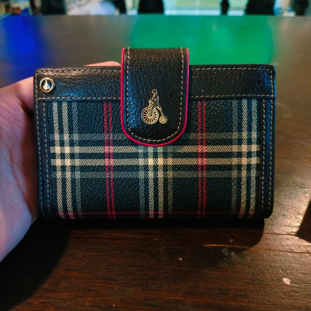 Beanpole Medium Wallet Bi-fold, Luxury, Bags & Wallets on Carousell