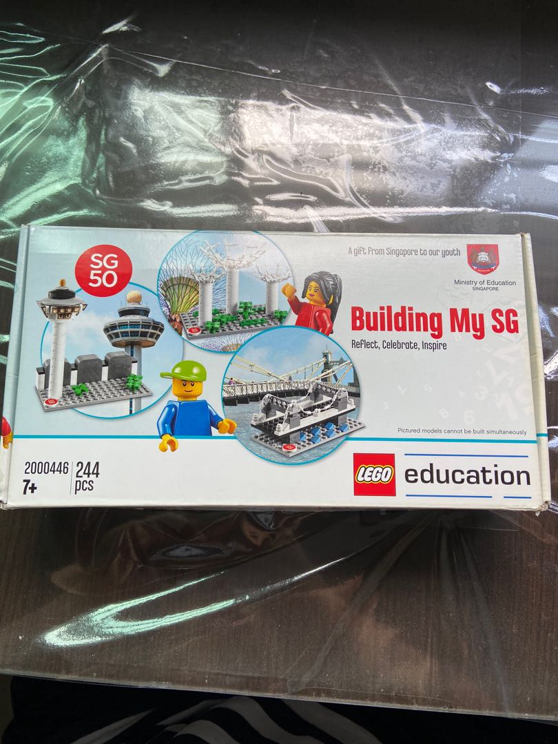 Building my SG lego, Hobbies & Toys, Toys & Games on Carousell