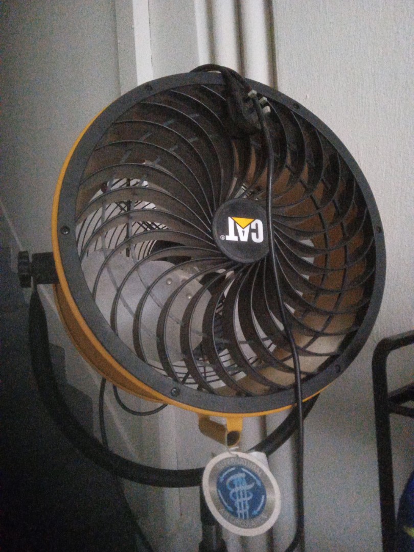 CAT fan, Furniture & Home Living, Lighting & Fans, Fans on Carousell
