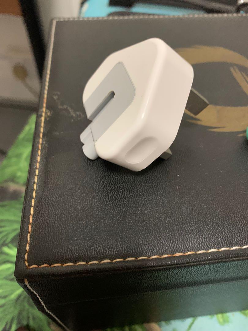 Mac adaptor plug, Computers & Tech, Laptops & Notebooks on Carousell