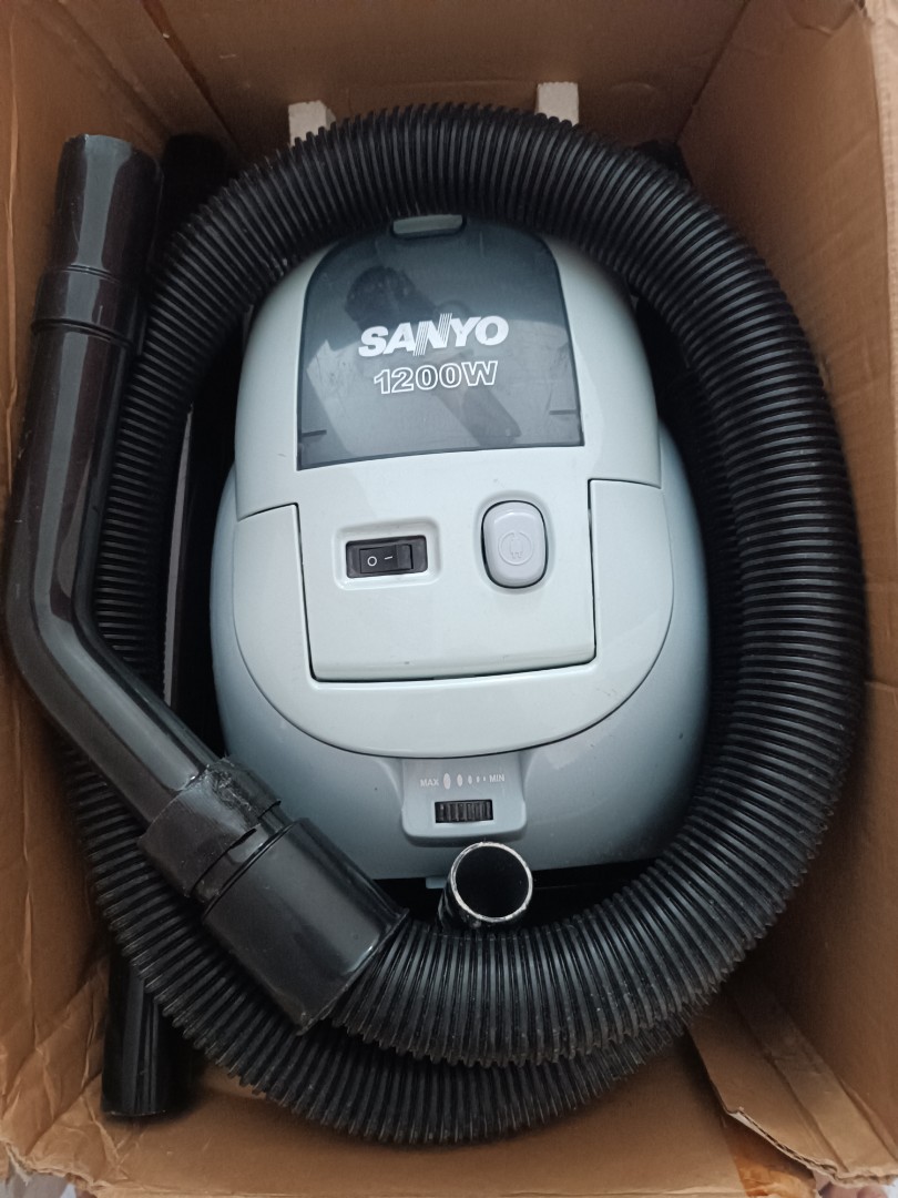 SANYO Vacuum cleaner, TV & Home Appliances, Vacuum Cleaner ...