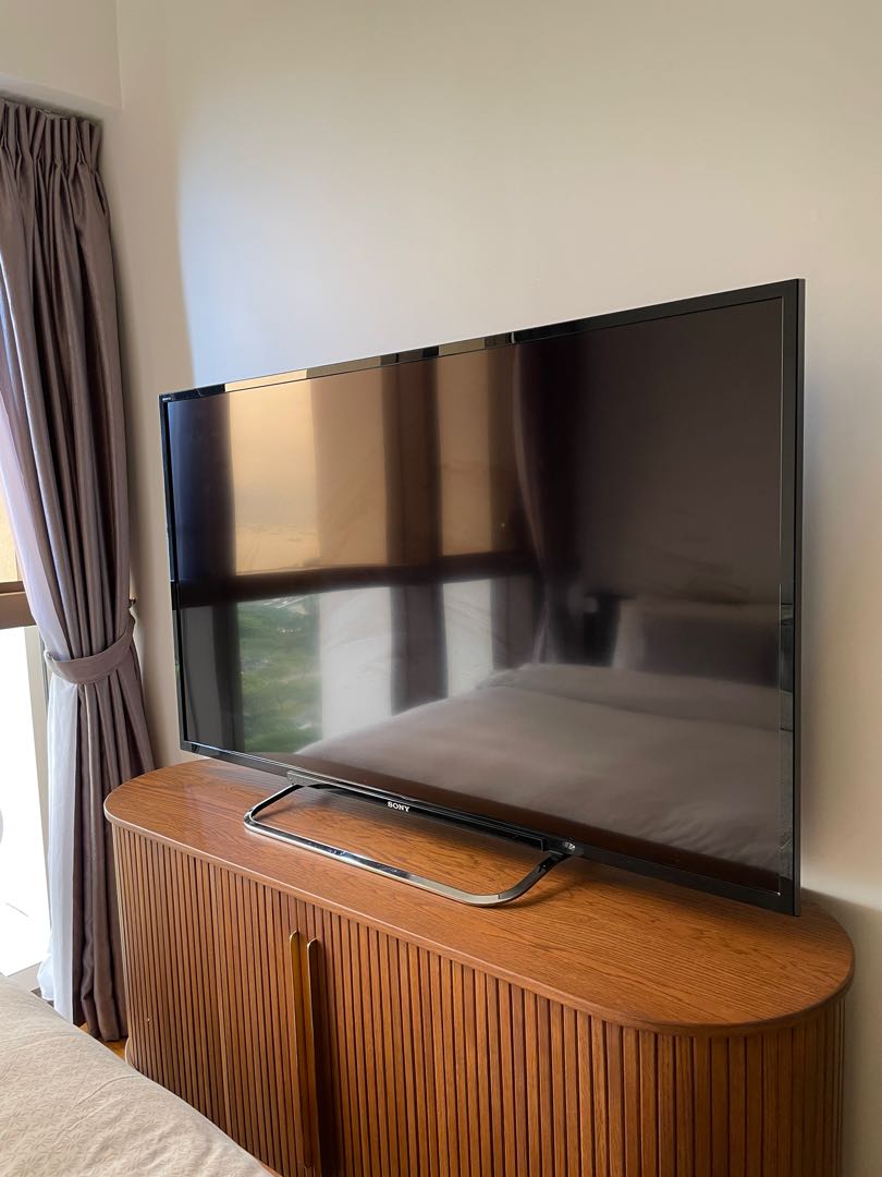 Sony LCD TV 60 Inch KDL-60R520A, TV & Home Appliances, TV ...