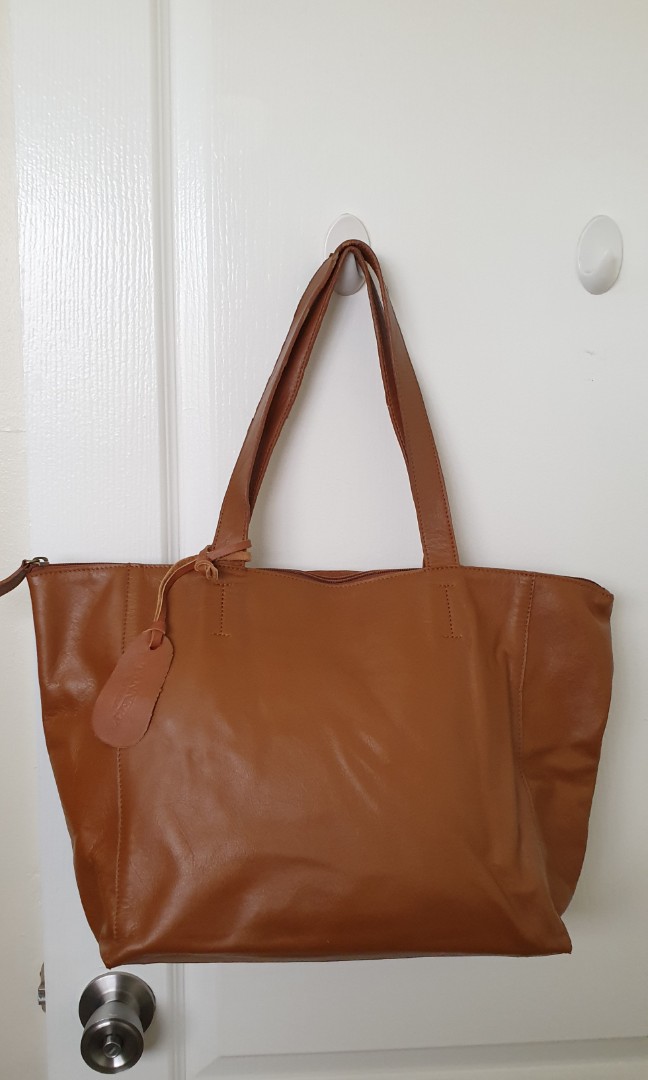 Tan Leather Tote Bag, Women's Fashion, Bags & Wallets, Tote Bags on ...